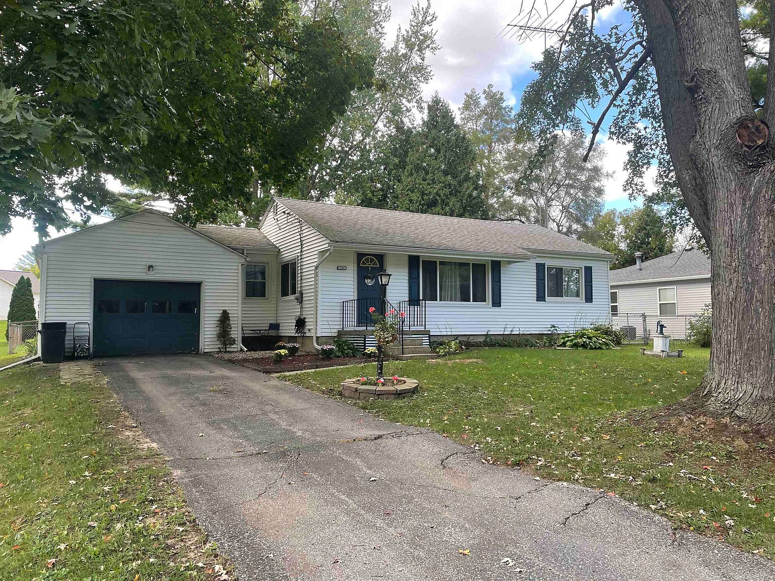 11047 Varna Dr, Clio, MI 48420 | Zillow