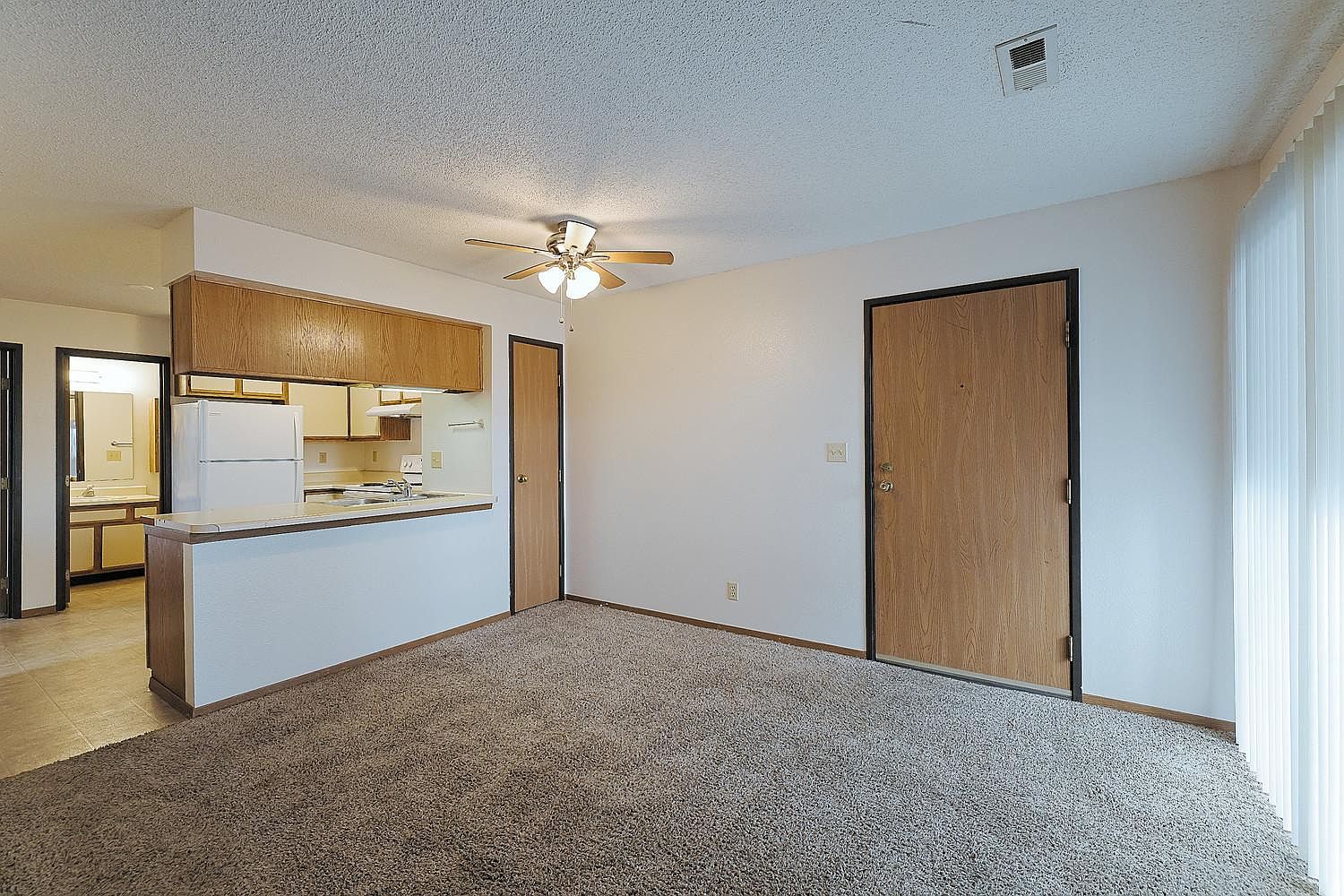 1340 F St #2X1, Lincoln, NE 68508 | Zillow