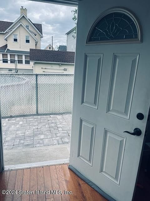74 Christopher St FLOOR 2, Staten Island, NY 10303 | Zillow