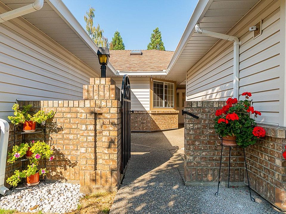 9715 148a St Surrey, BC, V3R9N8 - Apartments for Rent | Zillow