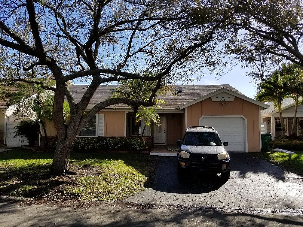 15043 SW 142nd Ct, Miami, FL 33186 | Zillow