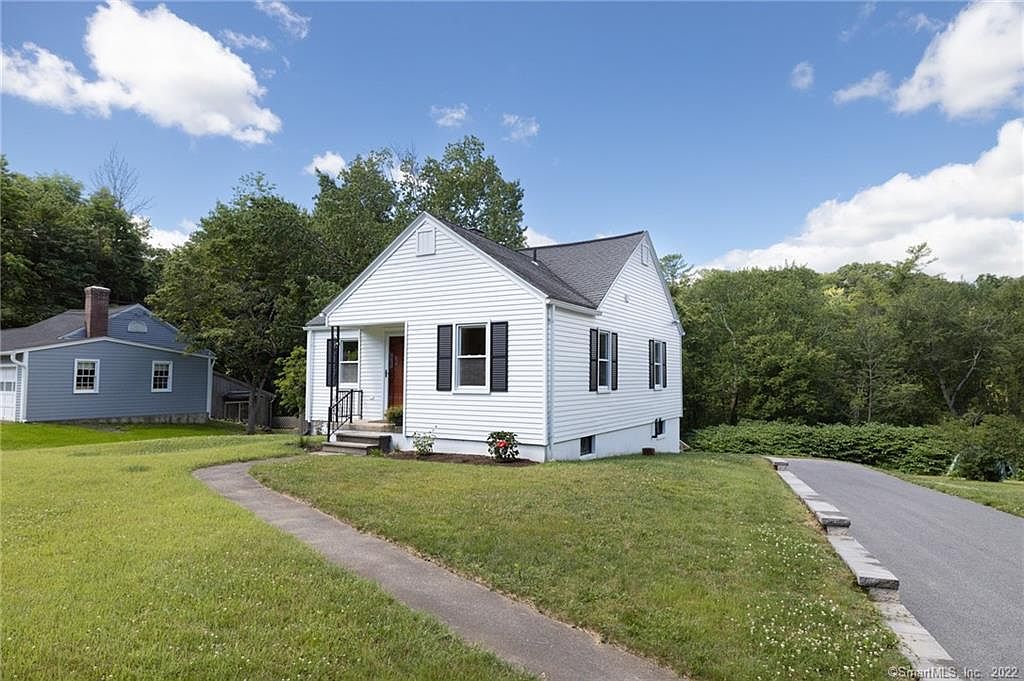 111 Christian Rd, Middlebury, CT 06762 | Zillow