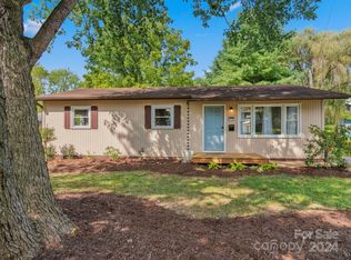 23 Roxboro Dr, Asheville, NC 28803 | MLS #4091011 | Zillow