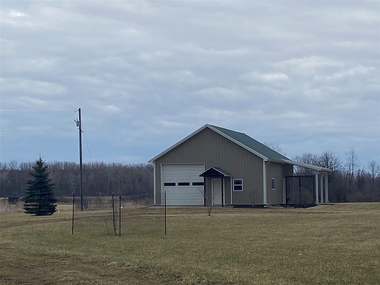 1841 S Cemetery Rd, Deford, MI 48729 | Zillow