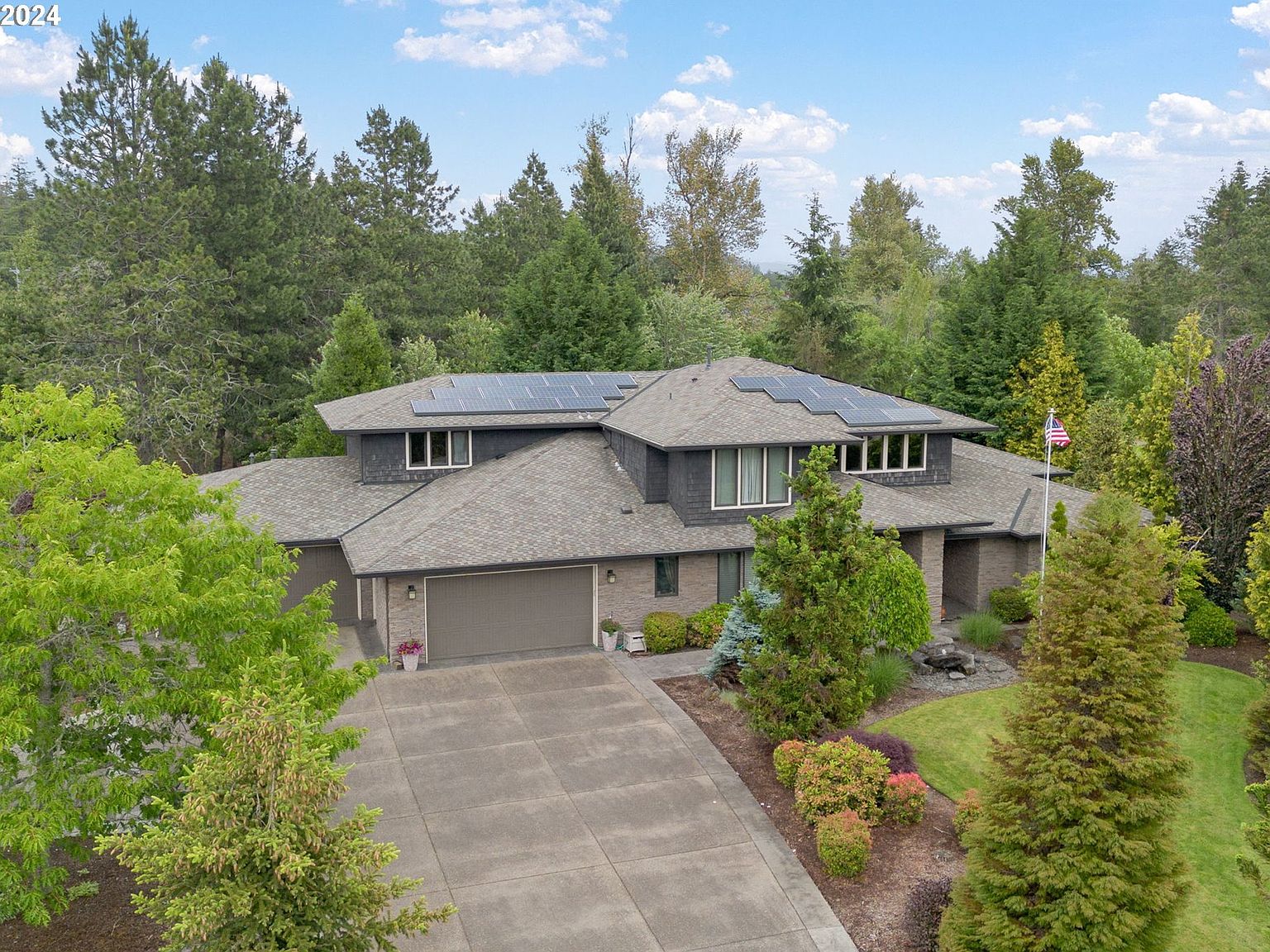 14606 SE Berry Cane Ln, Damascus, OR 97089 | MLS #24346916 | Zillow