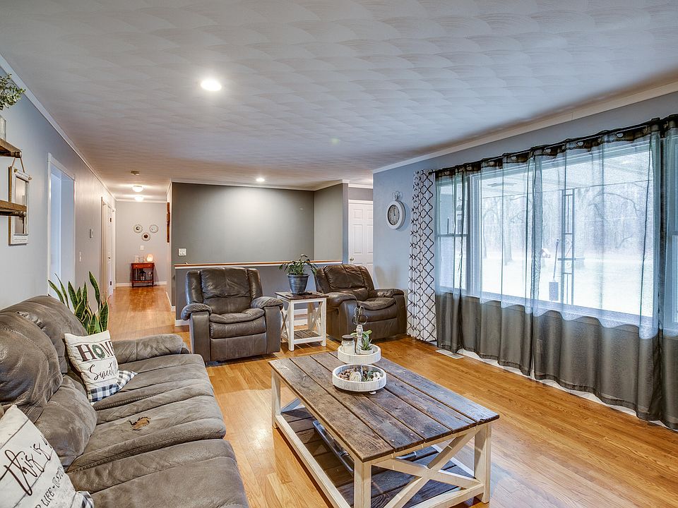 720 Riverside Dr, Constantine, MI 49042 | Zillow