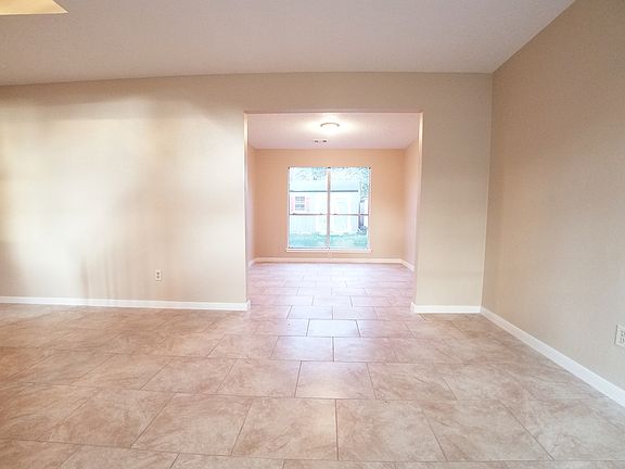 5710 Wynberry Dr, Houston, TX 77041 | Zillow