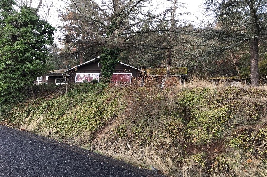 4790 Dark Hollow Rd, Medford, OR 97501 | Zillow