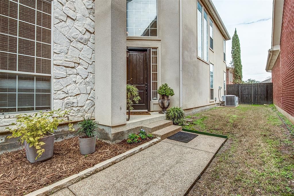 7706 Heather Ridge Ct, Irving, TX 75063 | Zillow