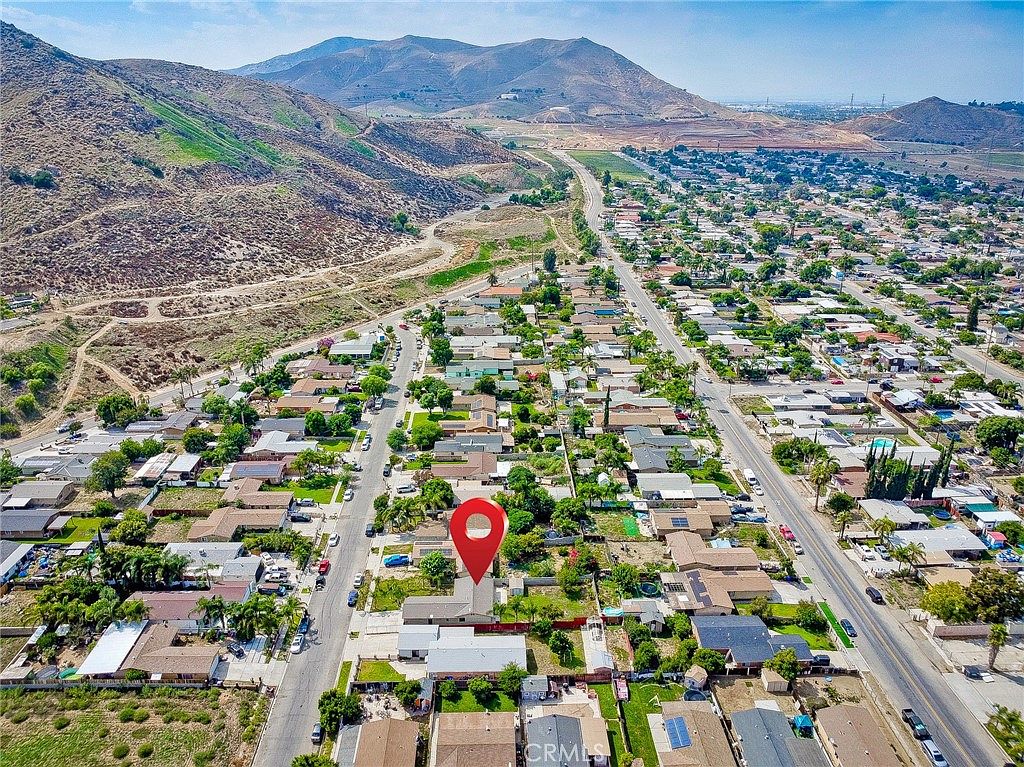 18666 E 6th St, Bloomington, CA 92316 | Zillow