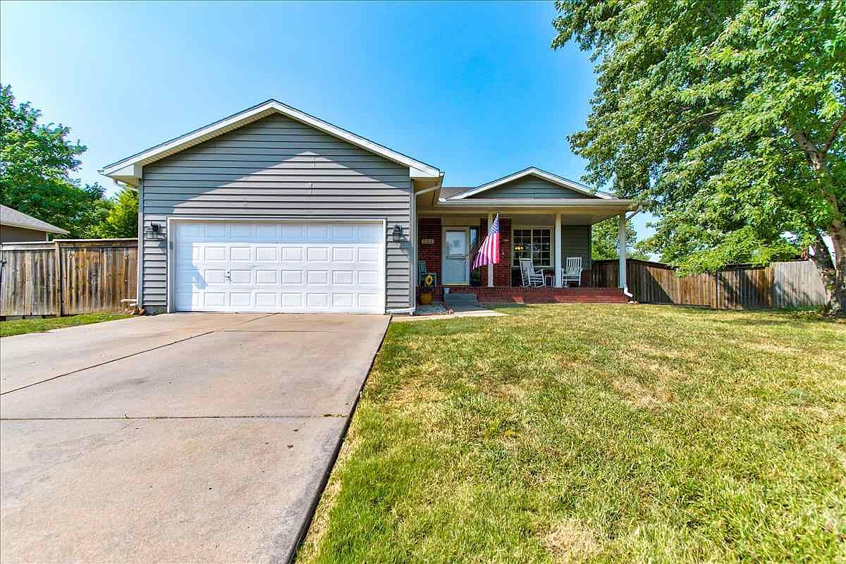 524 E Plumwood Dr, Rose Hill, KS 67133 | Zillow