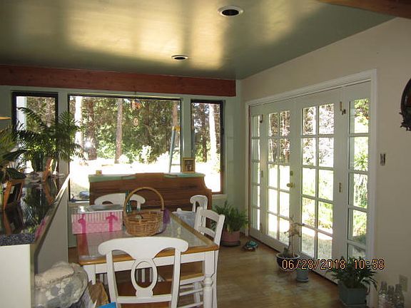 955 Spring Rd, Whitethorn, CA 95589 | Zillow