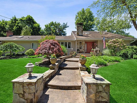 6 Cambridge Dr, Smithtown, NY 11787 | MLS #3412690 | Zillow