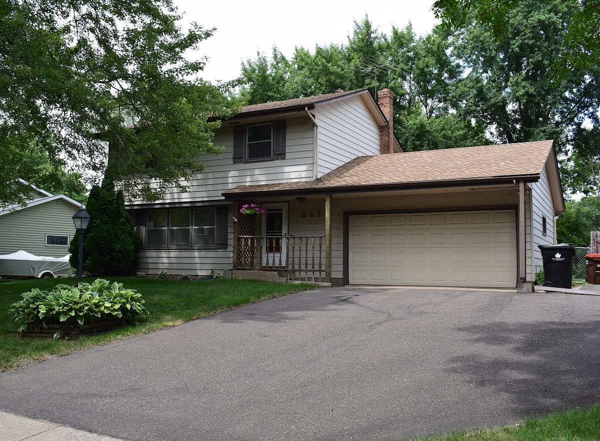 2171 Mapleview Ave E, Maplewood, MN 55109 | Zillow