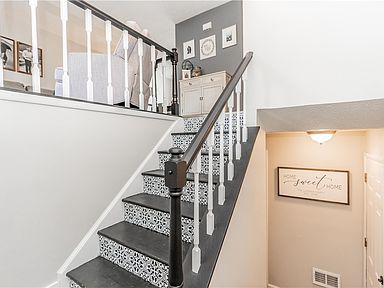 27 Reddick Ln, Rochester, NY 14624 | Zillow