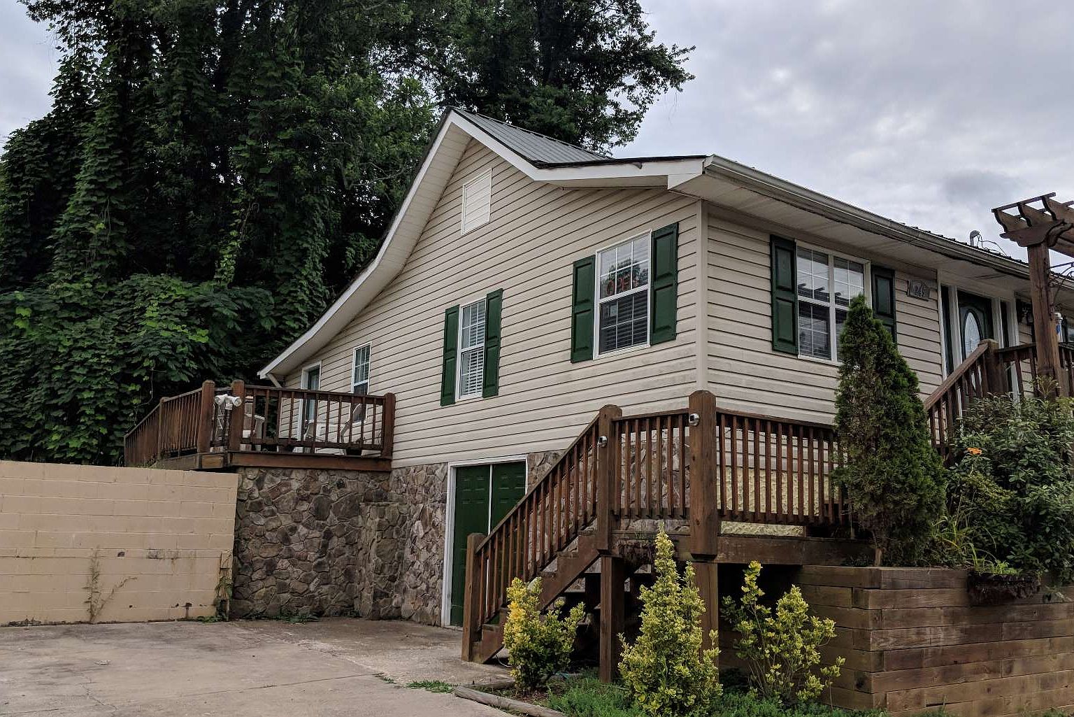 245 E Main St, Blue Ridge, GA 30513 | Zillow