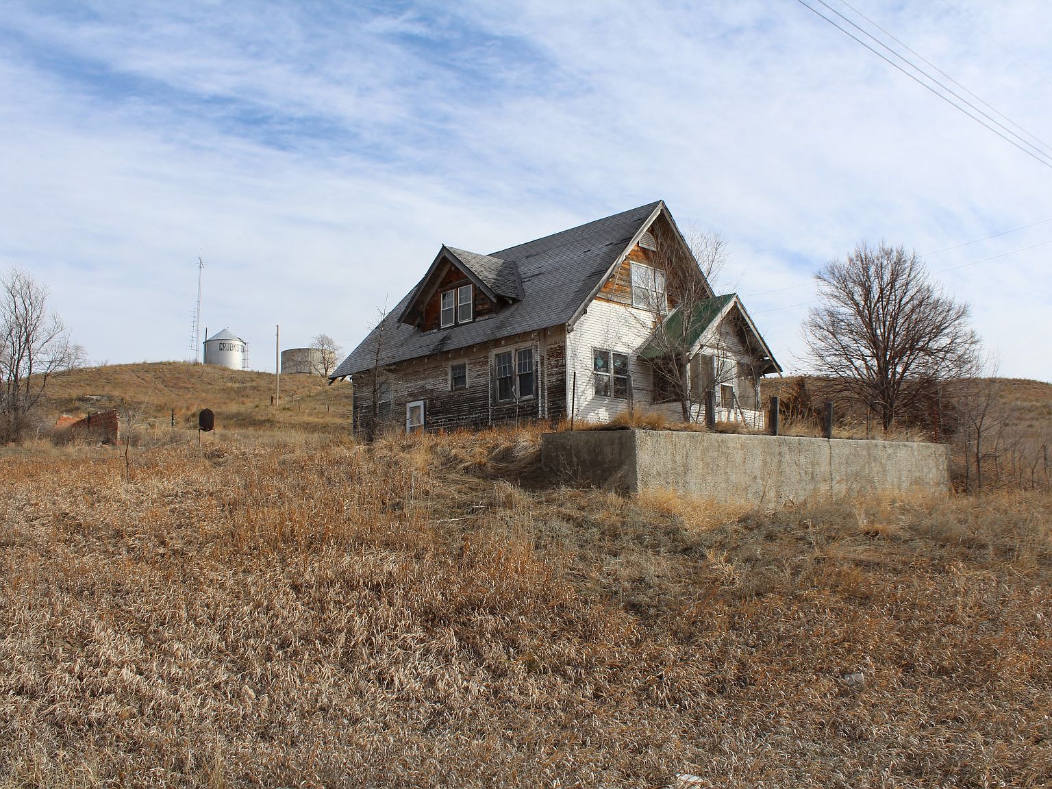 305 E 2nd St, Crookston, NE 69212 | Zillow