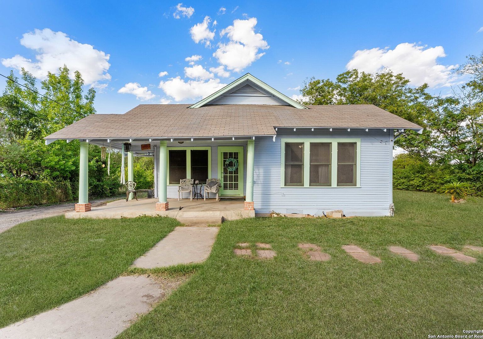 1427 E Pyron, San Antonio, TX 78214 | Zillow