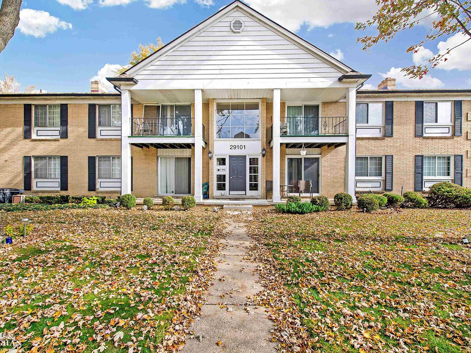 29101 Hayes Rd APT 31, Warren, MI 48088 | Zillow