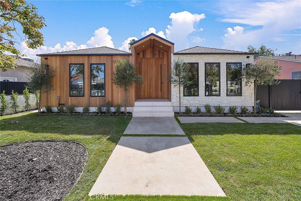 12554 Miranda St, Valley Village, CA 91607 | MLS #SR23206832 | Zillow