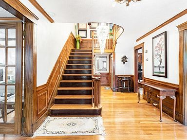 70 Traincroft, Medford, MA 02155 | Zillow