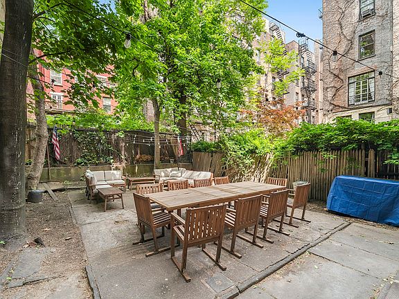 75 Perry St, New York, NY 10014 | Zillow