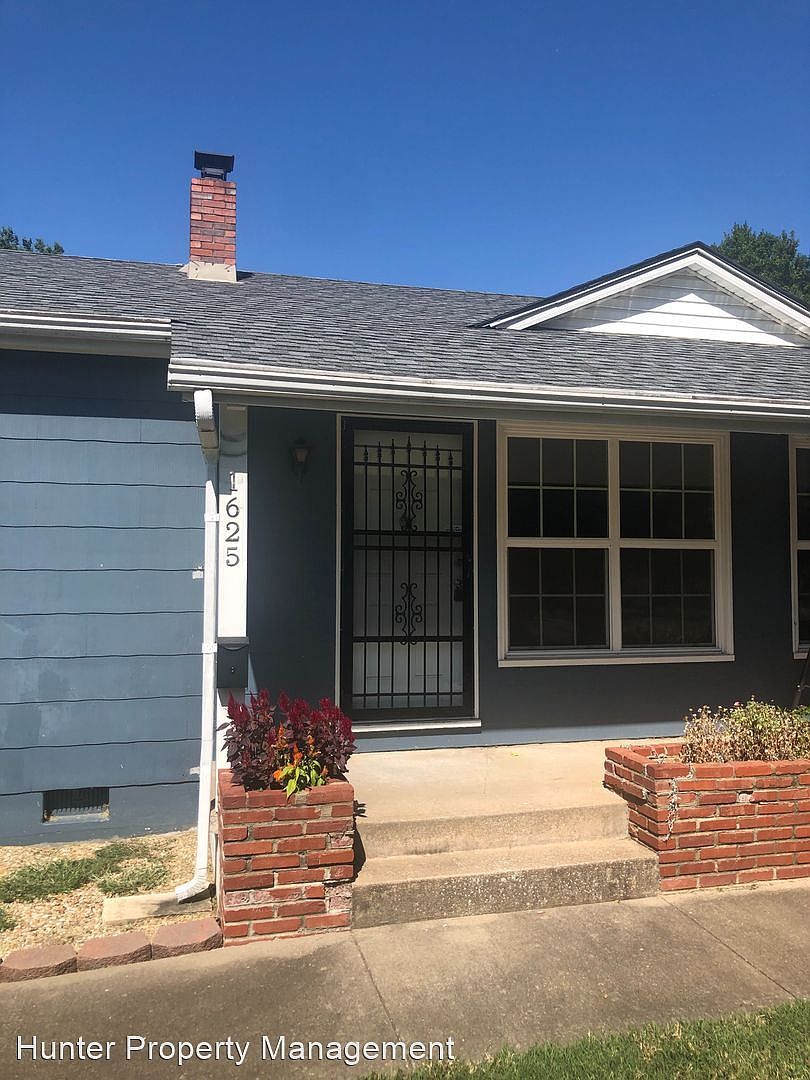 1625 E Cherokee St, Springfield, MO 65804 | Zillow