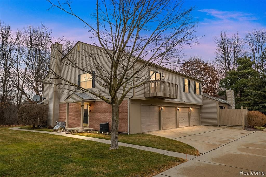 150 Pine Tree Ridge Dr UNIT 4, Waterford, MI 48327 | Zillow