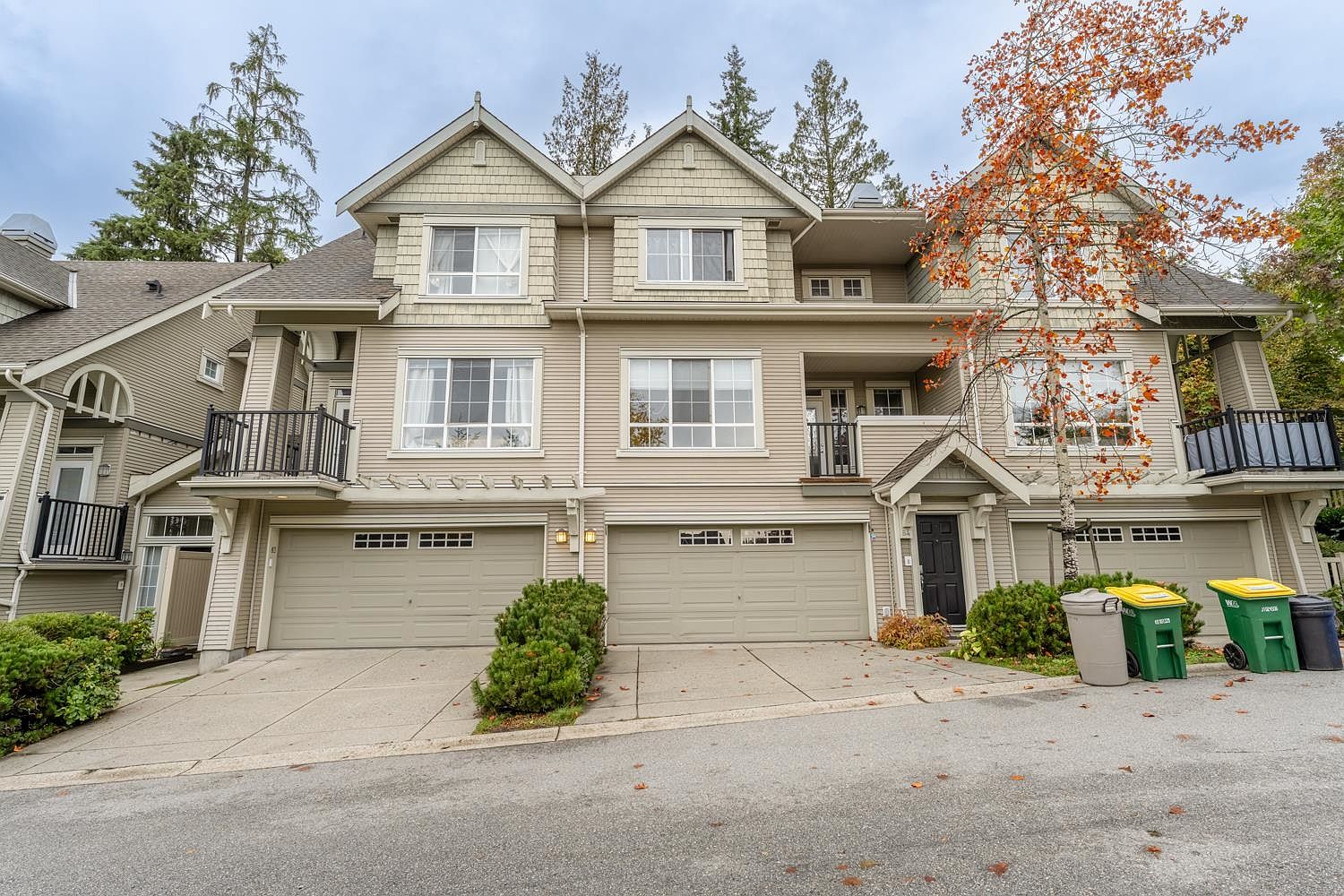 1380 Pinetree Way #83, Coquitlam, BC V3E 3S6 | MLS #R2885941 | Zillow