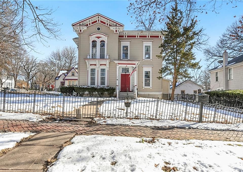 303 Arch St, Leavenworth, KS 66048 | MLS #2531436 | Zillow