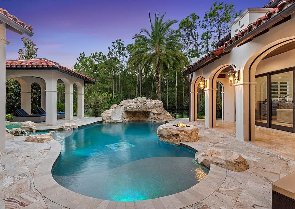 Star Wars’ Millennium Falcon! 10,000 Square Feet Home Listed In Orlando ...