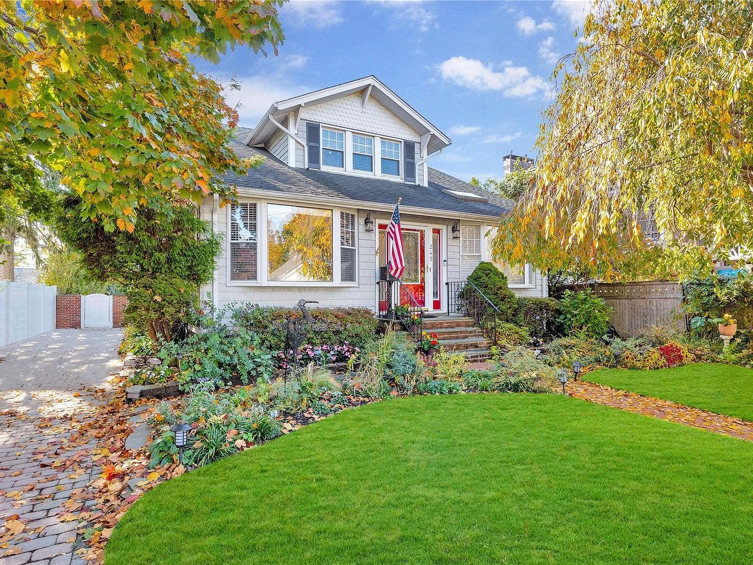 242 Prospect Street, Farmingdale, NY 11735 | Zillow