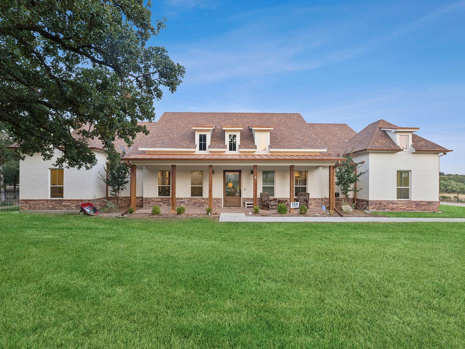 135 Silver Saddle Cir, Weatherford, TX 76087 | MLS #20685687 | Zillow