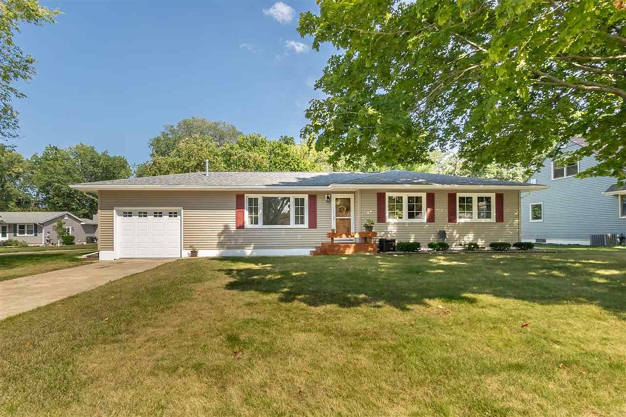 140 Desoto Ave, Waterloo, IA 50701 | Zillow