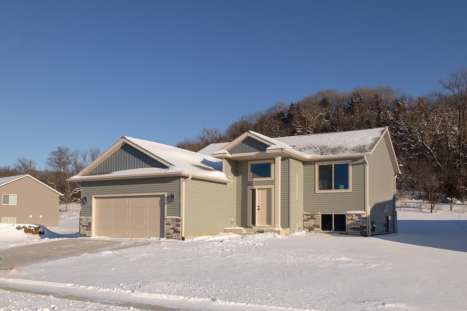 2081 Hadley Hills Dr NE, Rochester, MN 55906 | Zillow
