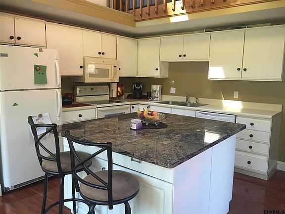 15 Sand Spurrey Rd, Malta, NY 12020 | Zillow