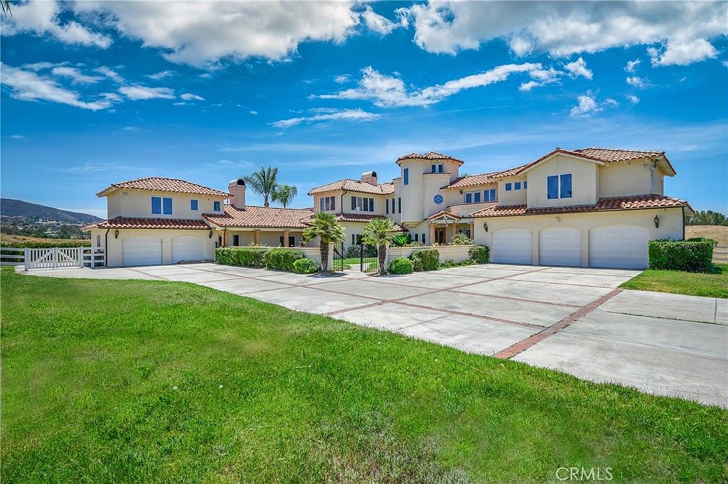 36351 Via Burgandy, Temecula, CA 92592 | MLS #SW23116887 | Zillow