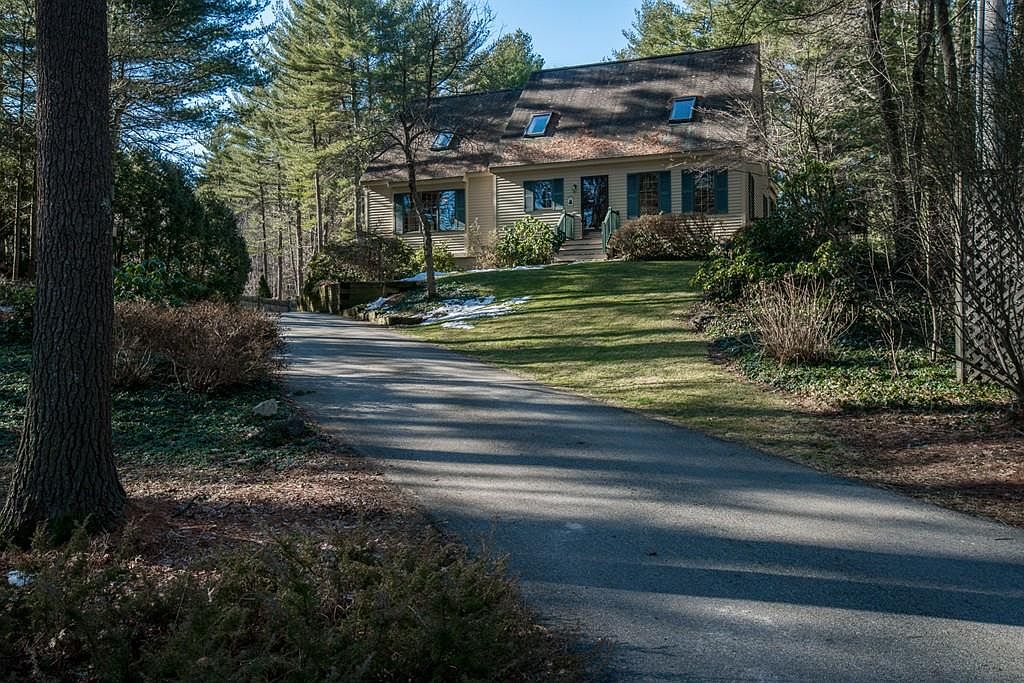 95 Leslie Rd, Rowley, MA 01969 | Zillow
