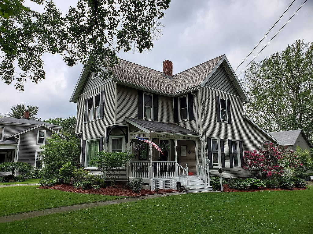 56 Court St, Canfield, OH 44406 | Zillow