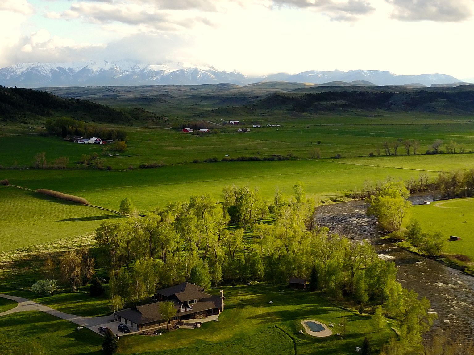 534 N Stillwater Rd, Absarokee, MT 59001 | Zillow