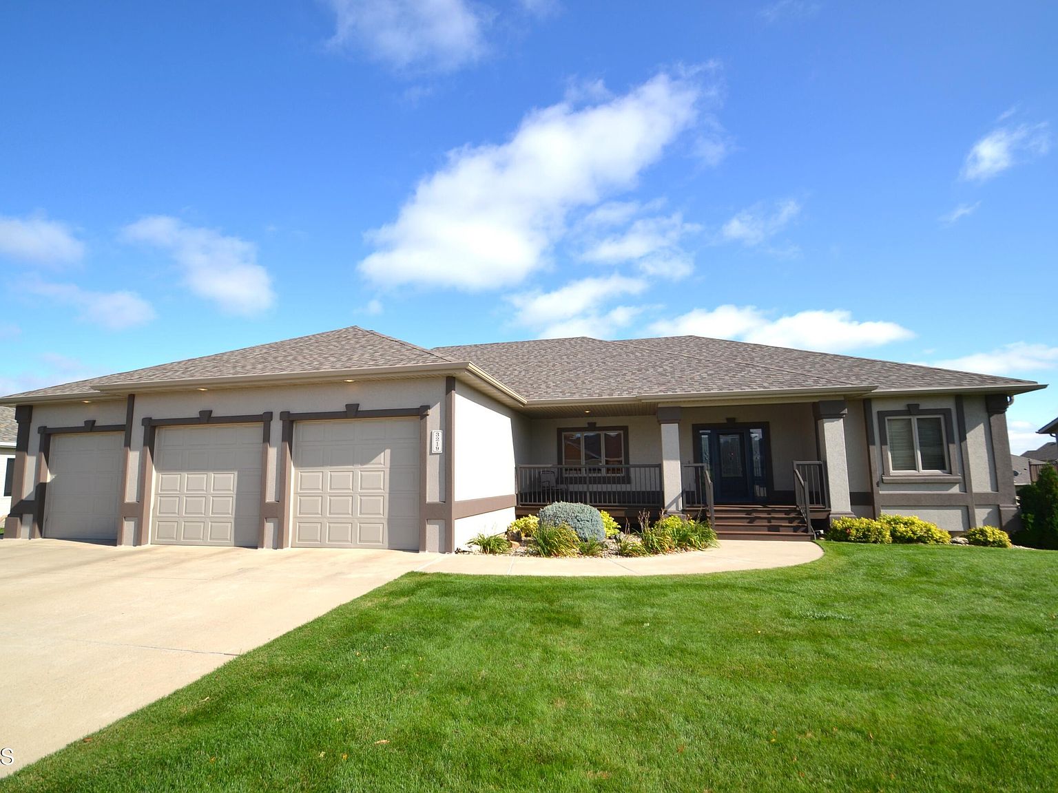3219 Clairmont Rd, Bismarck, ND 58503 | MLS #4010200 | Zillow