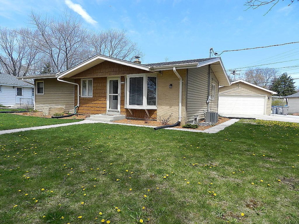 3820 W Wanda Ave, Milwaukee, WI 53221 | Zillow