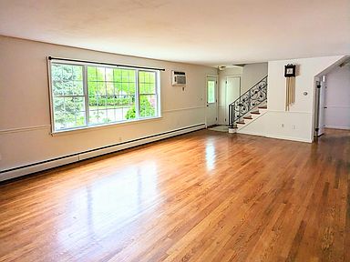 32 Triangle St, Danbury, CT 06810 | Zillow