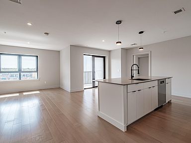 75 Chestnut Street UNIT 605, Portland, ME 04101 | Zillow