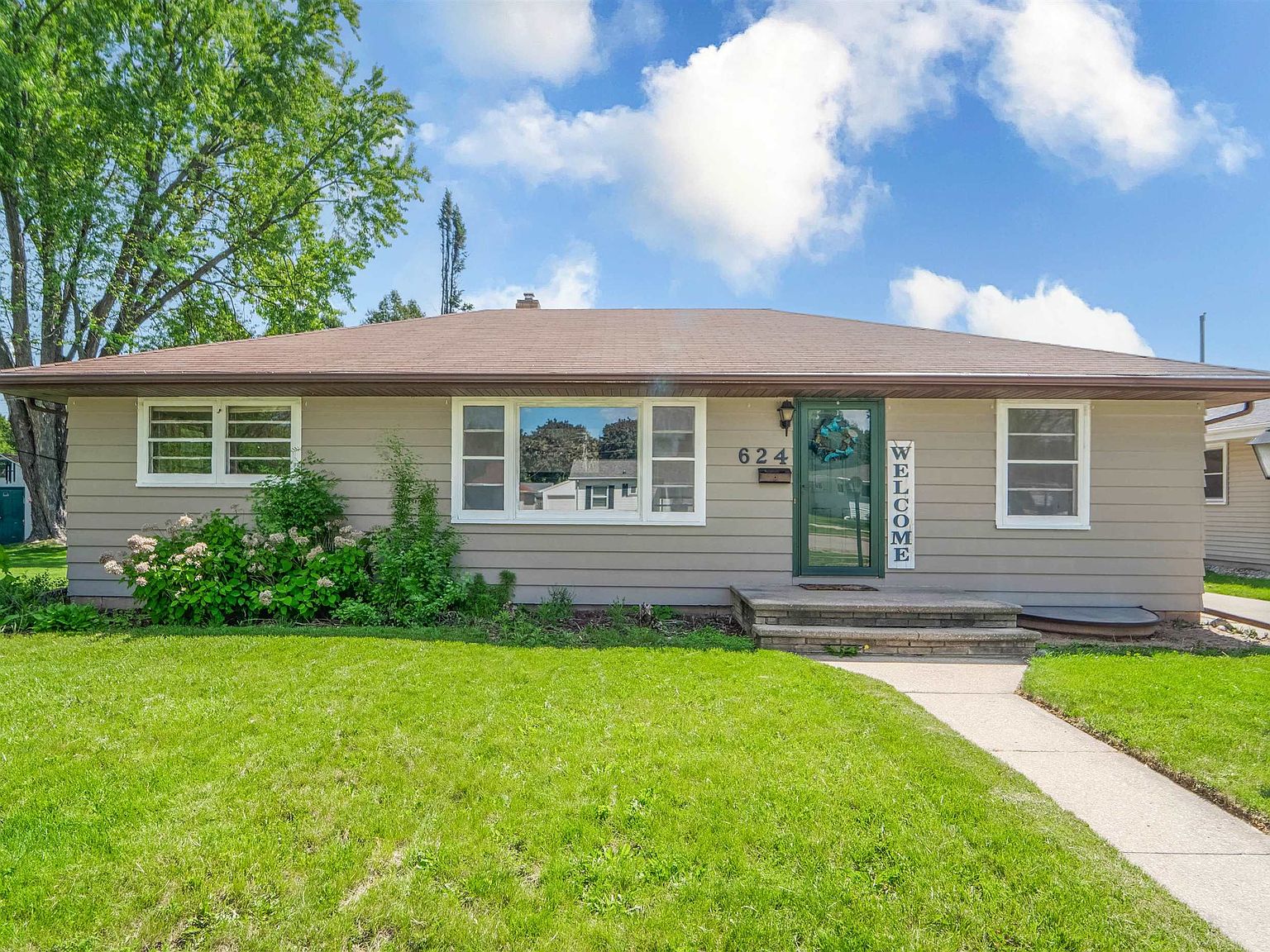 624 S Christine St, Appleton, WI 54915 | Zillow