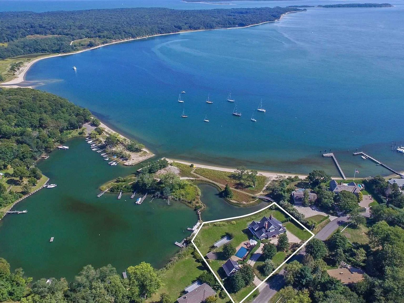 22 Merkel Ln, Shelter Island, NY 11964 | Zillow