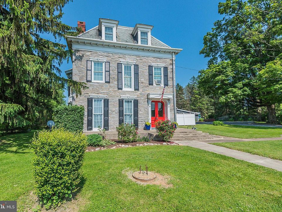 806 Holly Pike, Mount Holly Springs, PA 17065 | Zillow