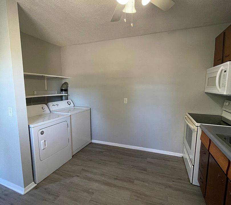 530 N Main St/225 Walnut St-NAAAM - 225 W Walnut St Albany IN | Zillow