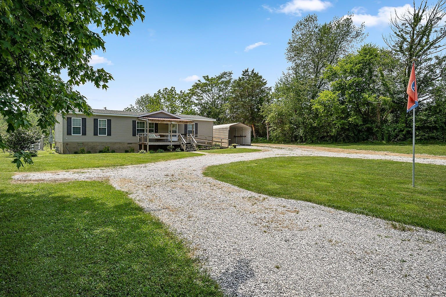 114 Peeled Chestnut Ln, Sparta, TN 38583 | MLS #2545429 | Zillow