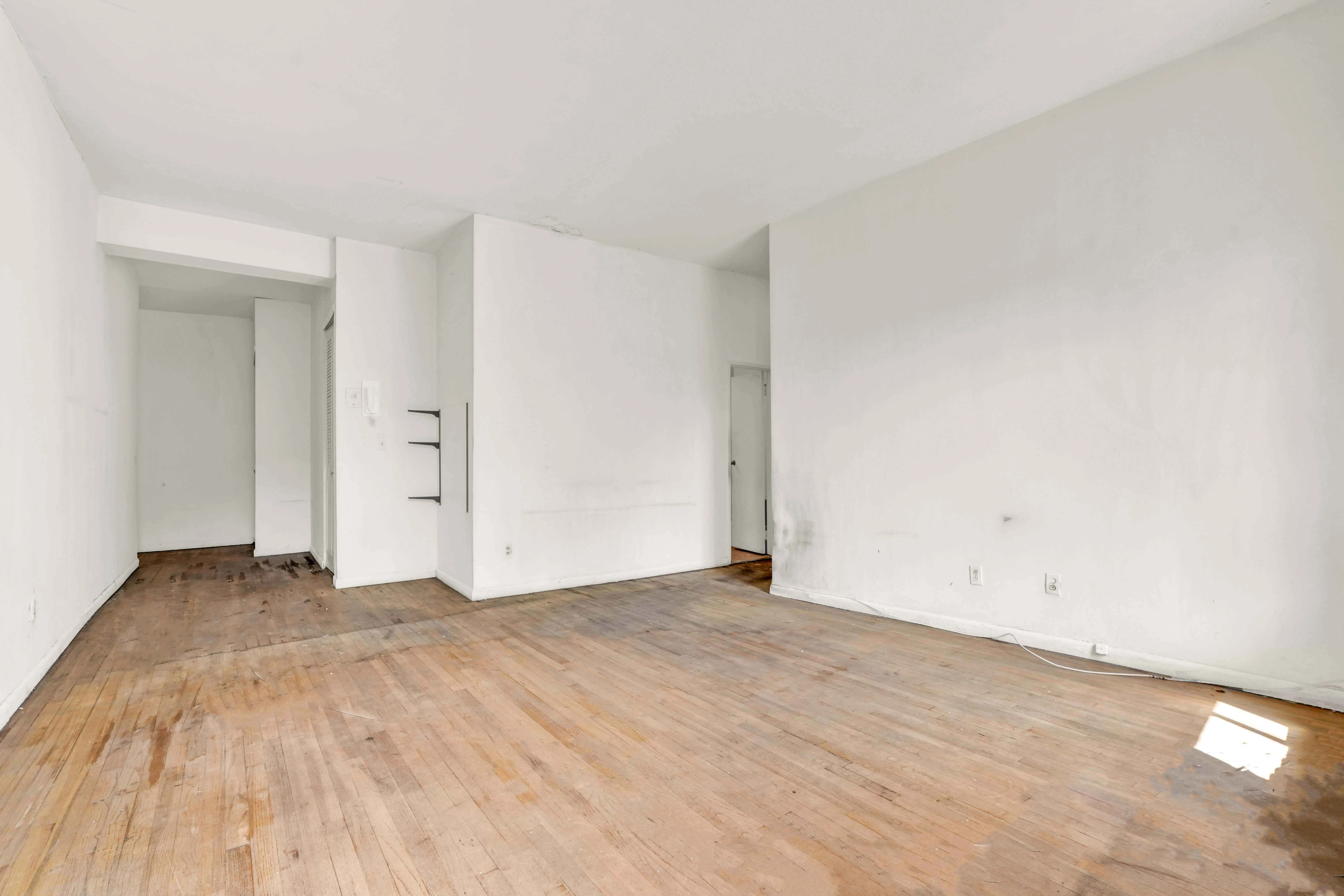 99 Bank Street #3H in West Village, Manhattan | StreetEasy